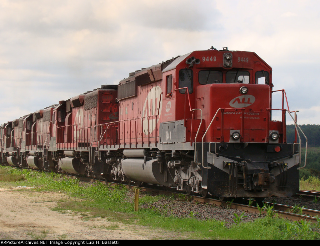 SD40-2 9449